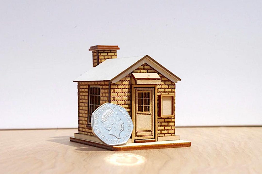 DOLLHOUSE MINIATURE 1:76 Railway Scenery Station Platform Building Kit ...