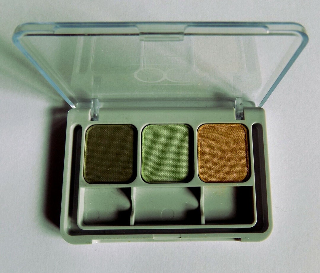 Outdoor Girl by Max Factor Eyeshadow Trio 19 Woodland Whispers Green ...