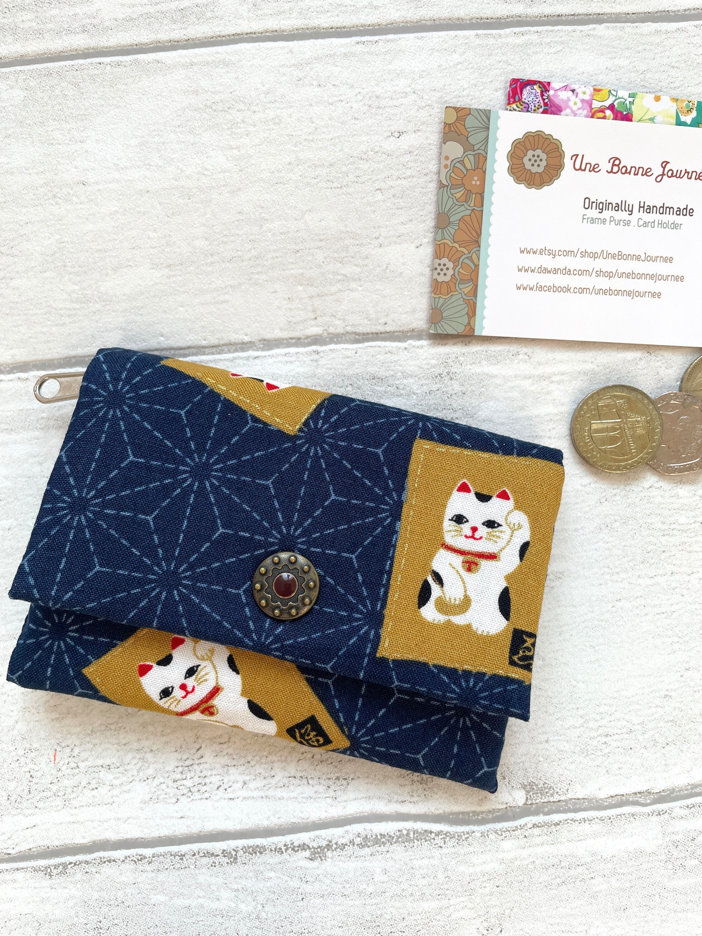 Maneki neko wallet store