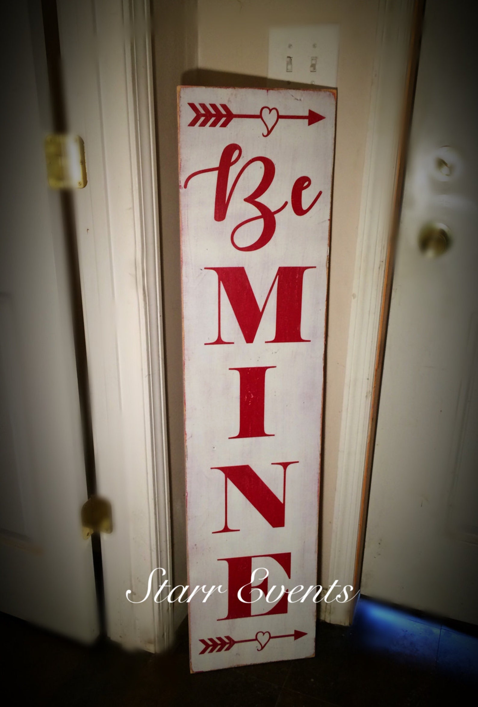 Valentine's Day Sign. Valentine's Day Decorations. Large Be Mine Sign ...