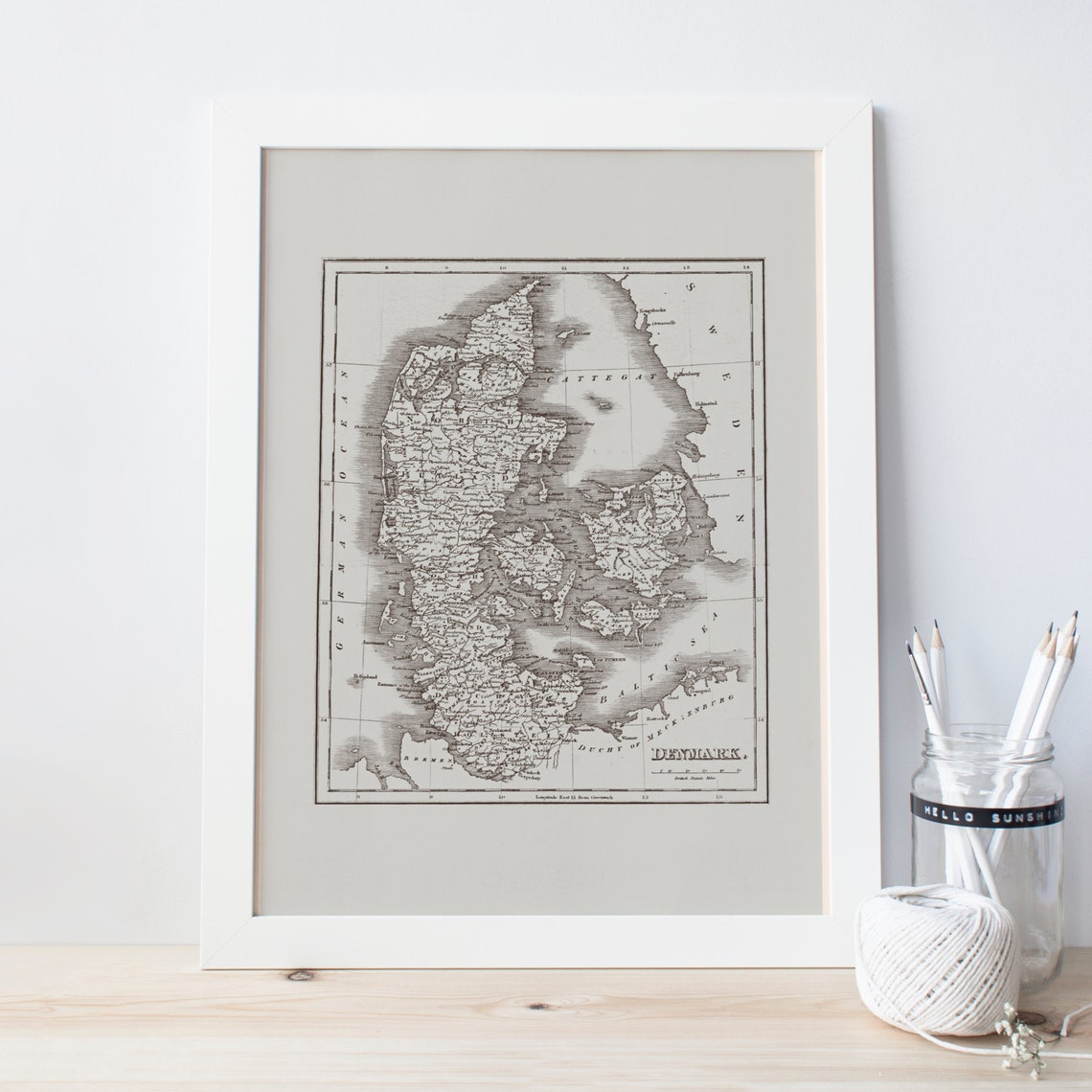 VINTAGE DENMARK MAP Retro Map of Denmark Minimalist Map | Etsy