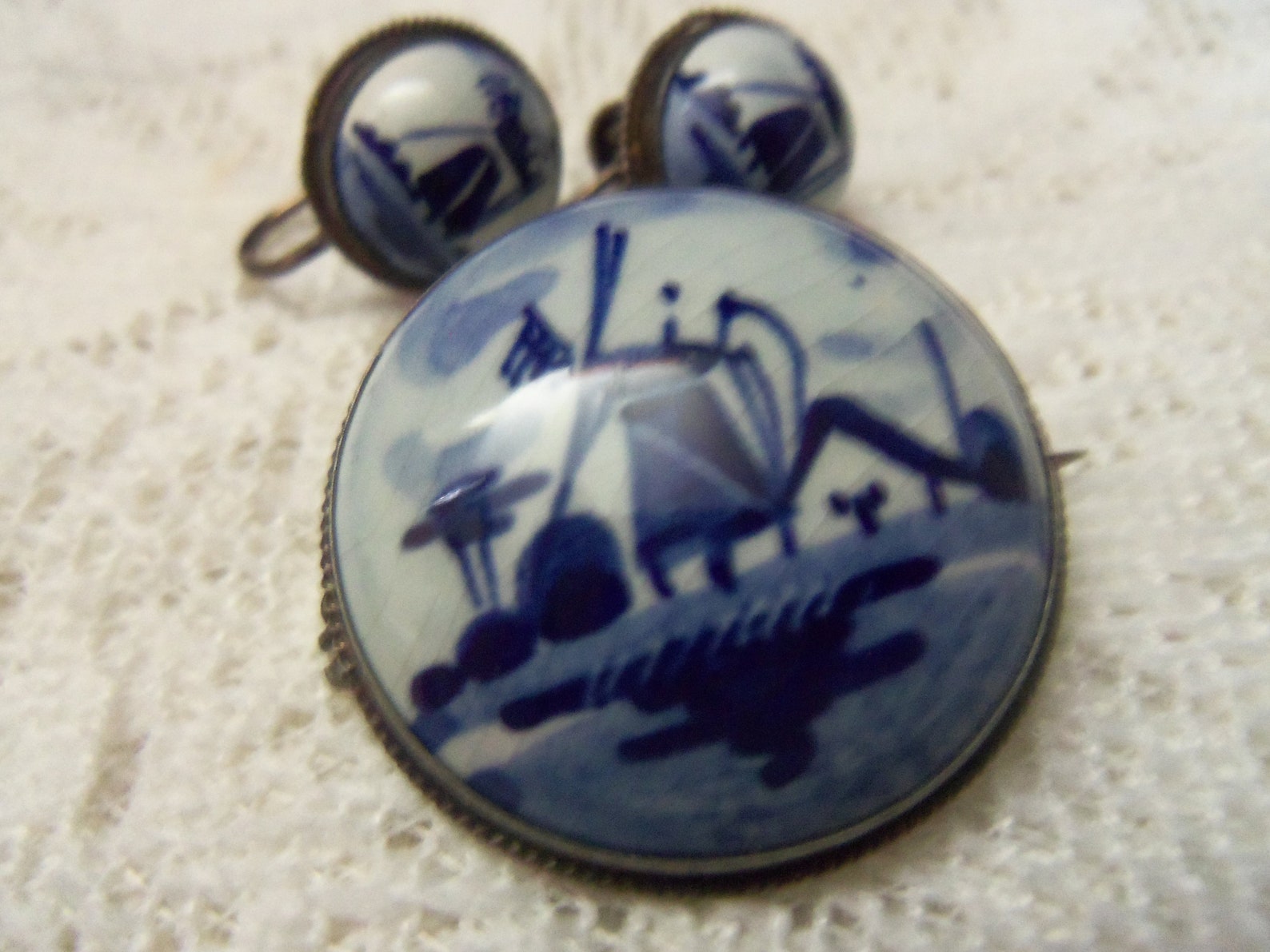 Delft Holland Brooch, Screwback Earrings, Hand Painted Porcelain, 835 ...
