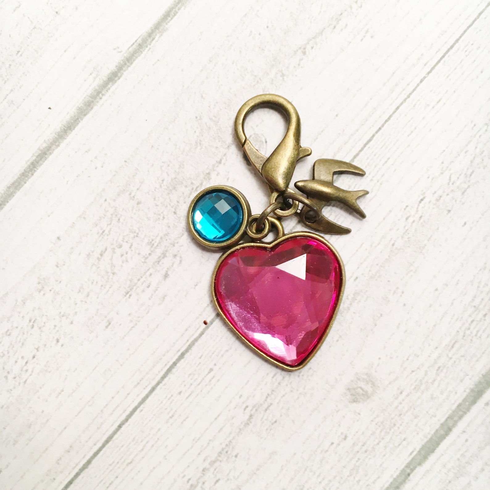 6 - Descendants 3 Zipper Pull Backpack Charms Descendants Party Favors ...