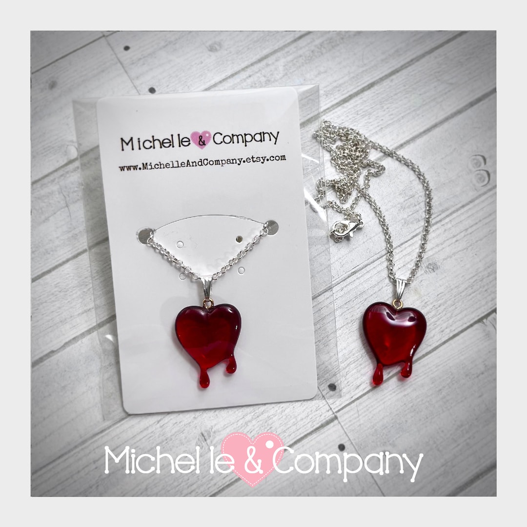 Descendants 4 Rise of Red Bleeding Heart Necklace Party Favors Vampire ...