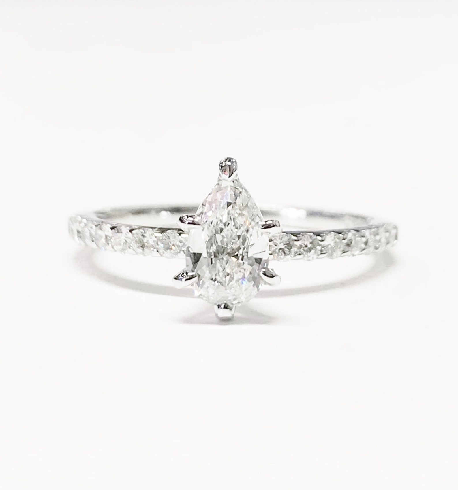 1.00CT Diamond Pear Shape Solitaire Engagement Ring - Etsy