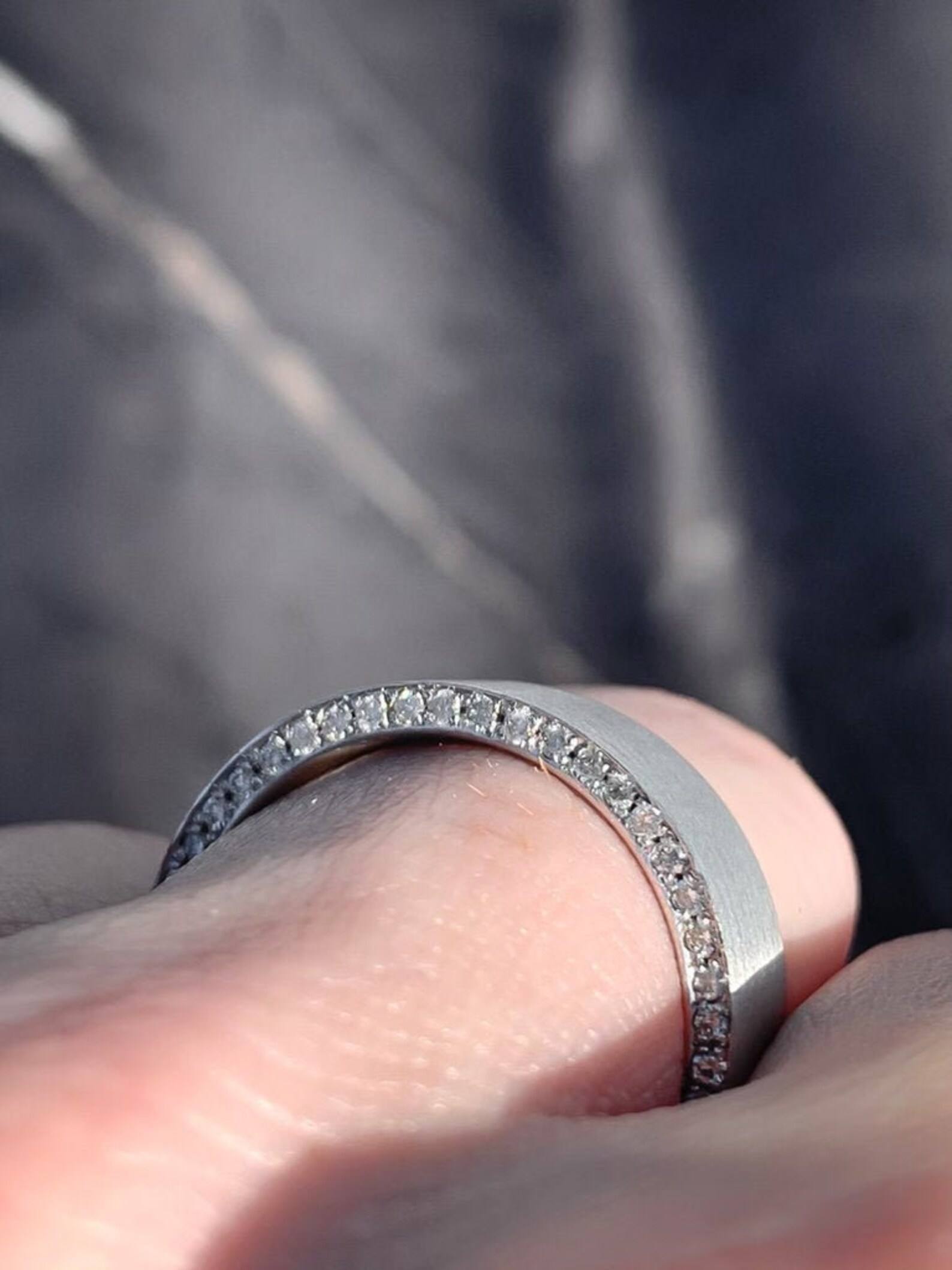 1.00CT Diamond Men's Hidden Side Diamonds Eternity Band Prong Set Brush ...