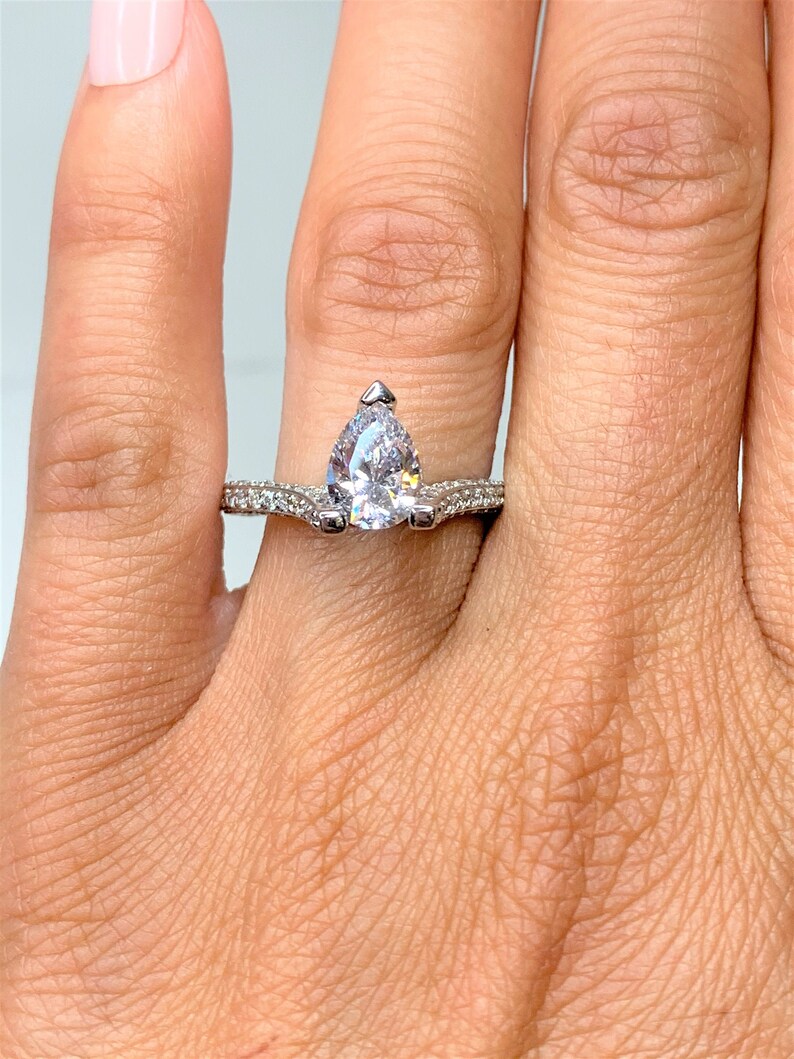 1.50CT Diamond Pear Shape Solitaire Engagement Ring 3 - Etsy