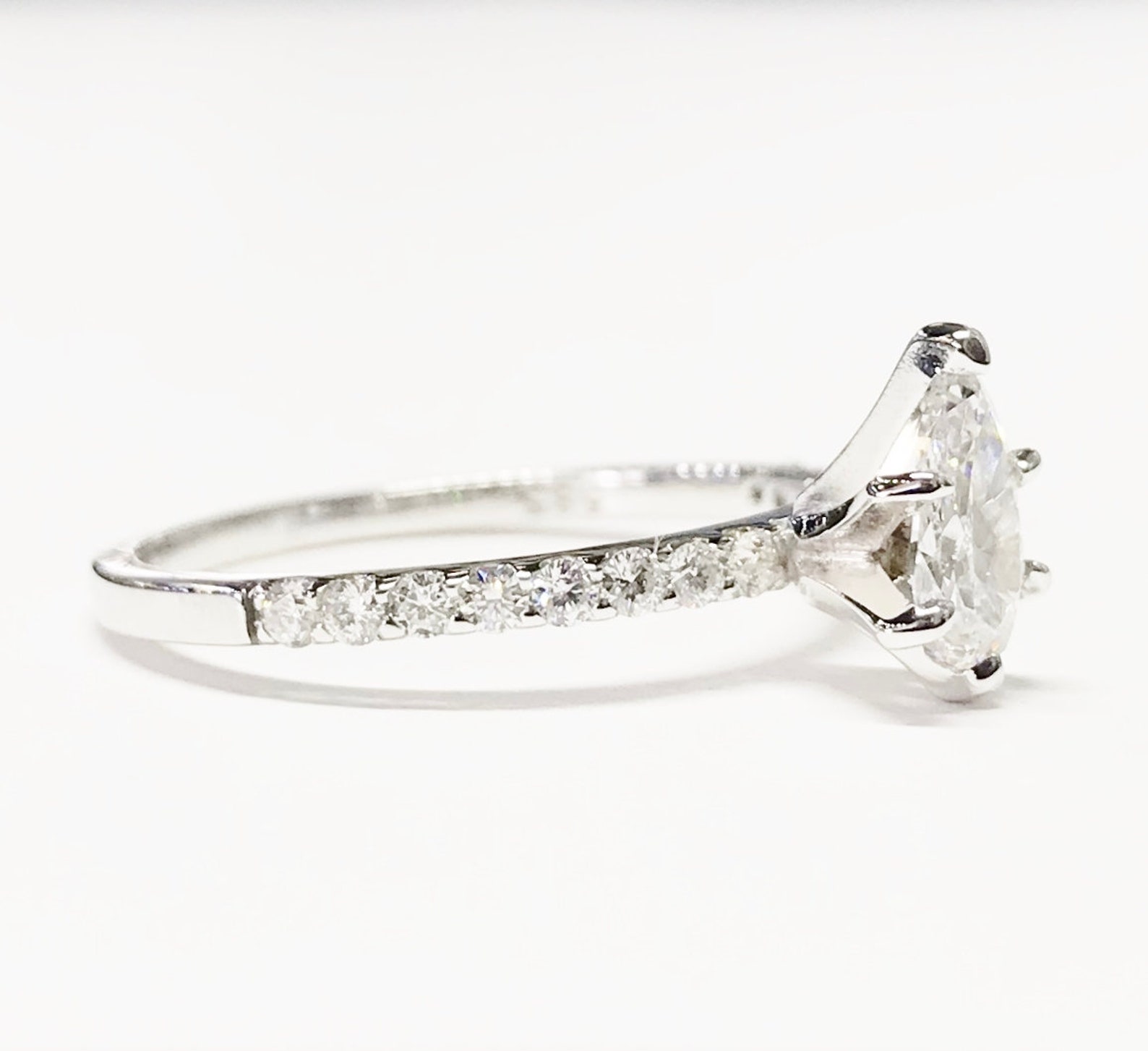 1.00CT Diamond Pear Shape Solitaire Engagement Ring - Etsy
