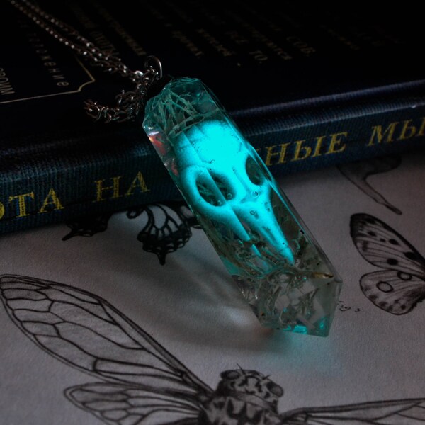Glowing Necklace - Etsy