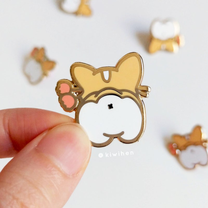 Japanese Enamel Pin - Etsy