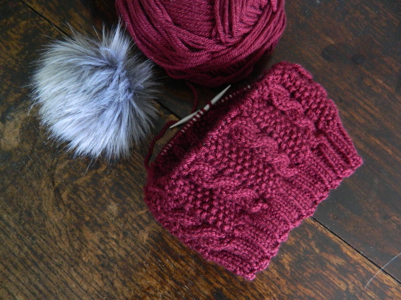 Moss Stitch & Cable Knit Hat Knitting Pattern - Seed Stitch and Cable ...