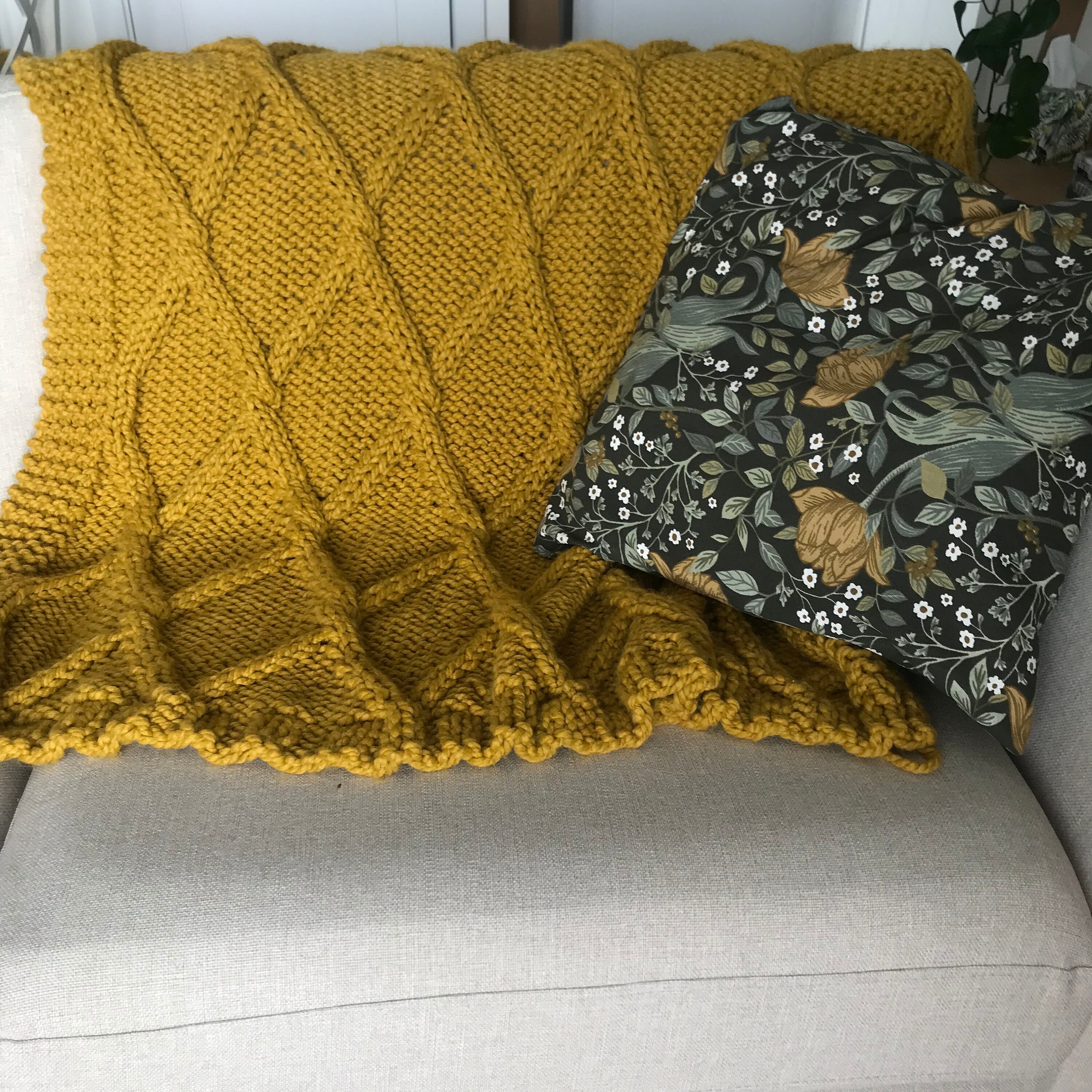 Super Chunky Trellis Cable Knit Throw Pattern - Cable Knit Throw ...