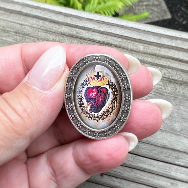 Sacred Heart Ring - Etsy