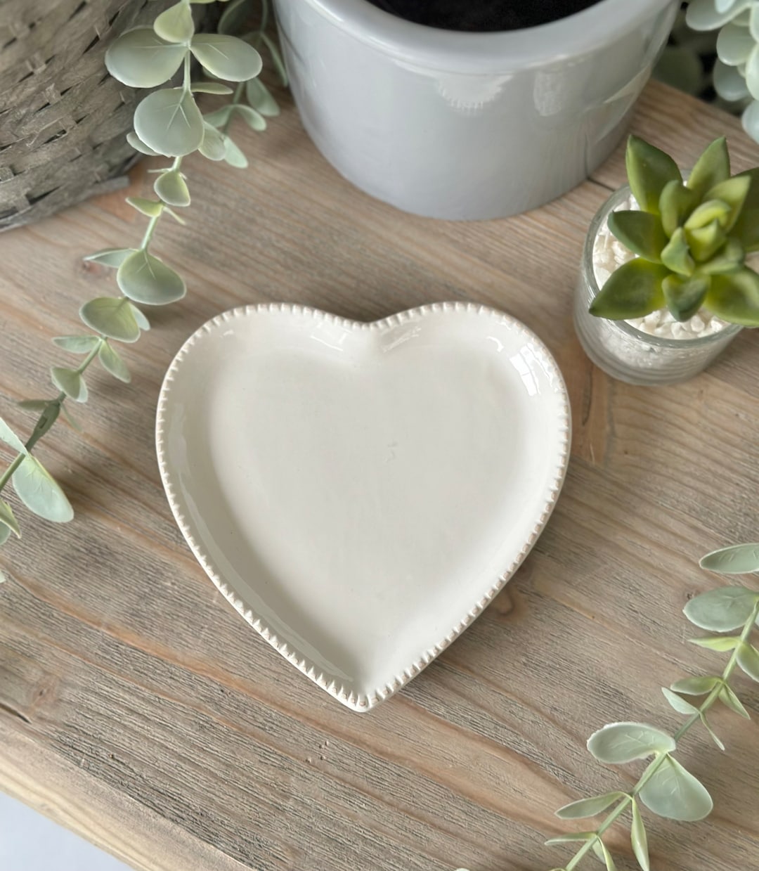 Small Antique White Heart Plate - Etsy UK