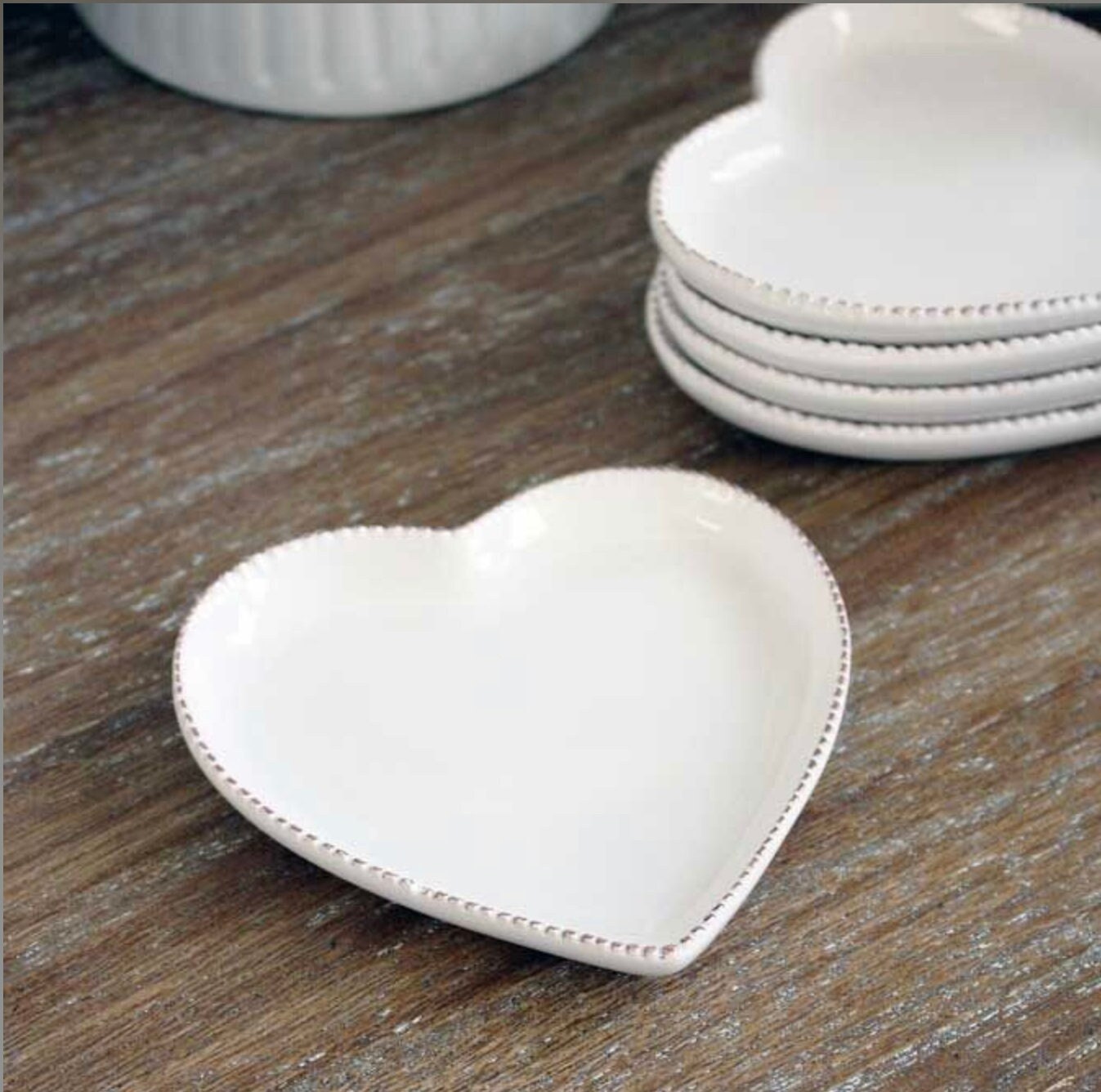 Small Antique White Heart Plate - Etsy UK