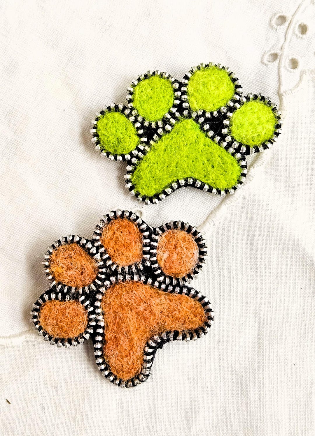 Needle Felted Paw Badge, Paw Print With Silver Zipper Teeth Brooch, Dog ...