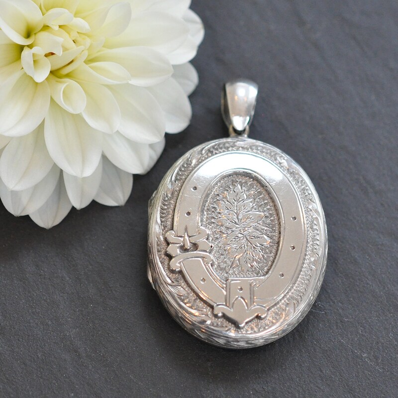 Victorian Locket - Etsy