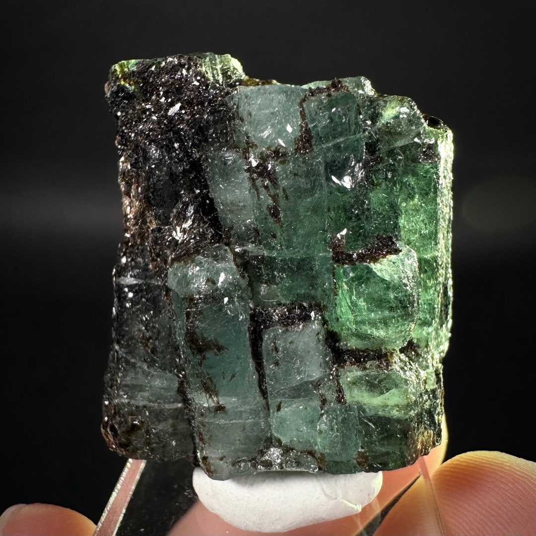 Natural Emerald With Mica pakistan Beryl Var. Emerald, Green Emerald ...