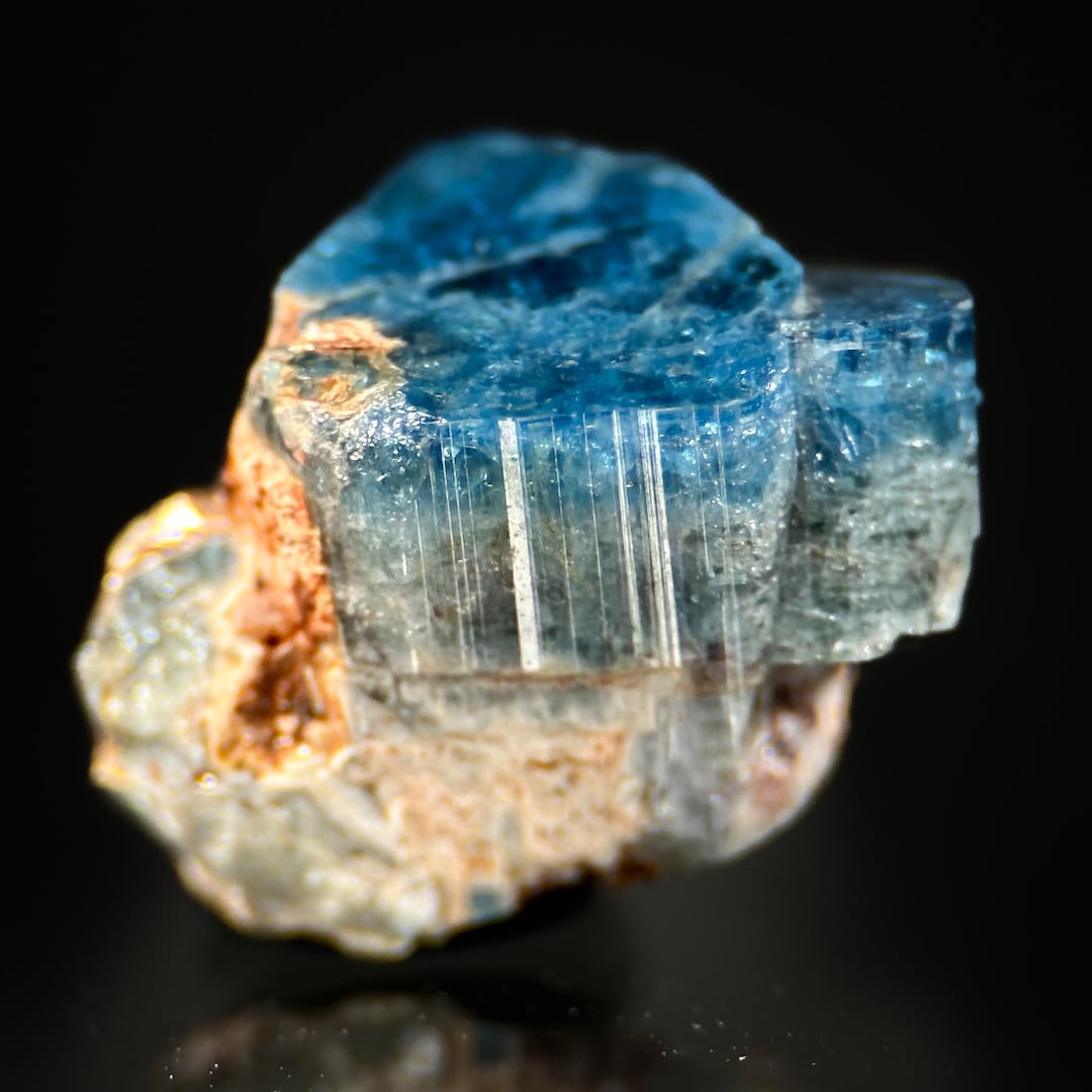 Blue Cap Fluorapatite (zimbabwe) | Bi-color Fluorapatite Crystal, Rare ...