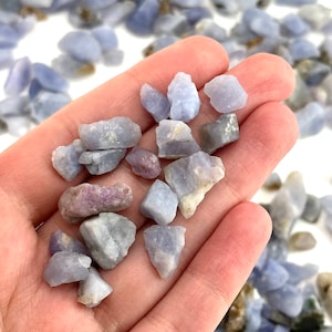 5 Grams of Blue Hackmanite Chips | Raw Hackmanite, Blue Hackmanite ...