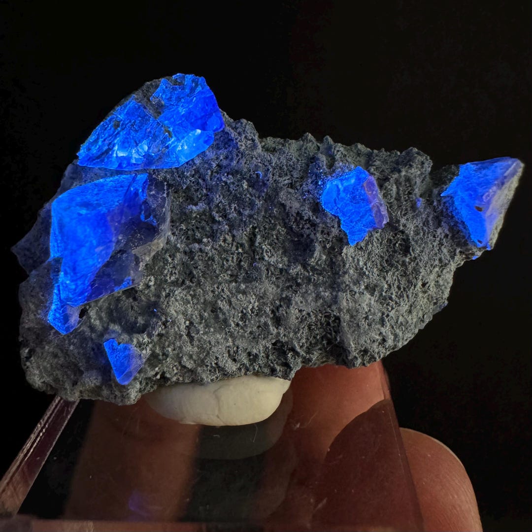 Rare! Benitoite on Matrix (california, USA) | UV Reactive Crystal ...