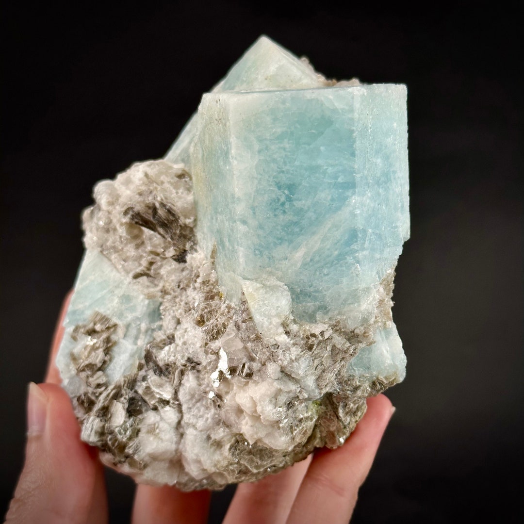 Aquamarine on Muscovite & Albite (pakistan), Terminated Aquamarine, Raw ...