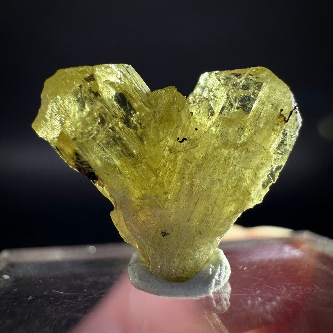 Chrysoberyl (madagascar) | Yellow Chrysoberyl Specimen, Raw Chrysoberyl ...