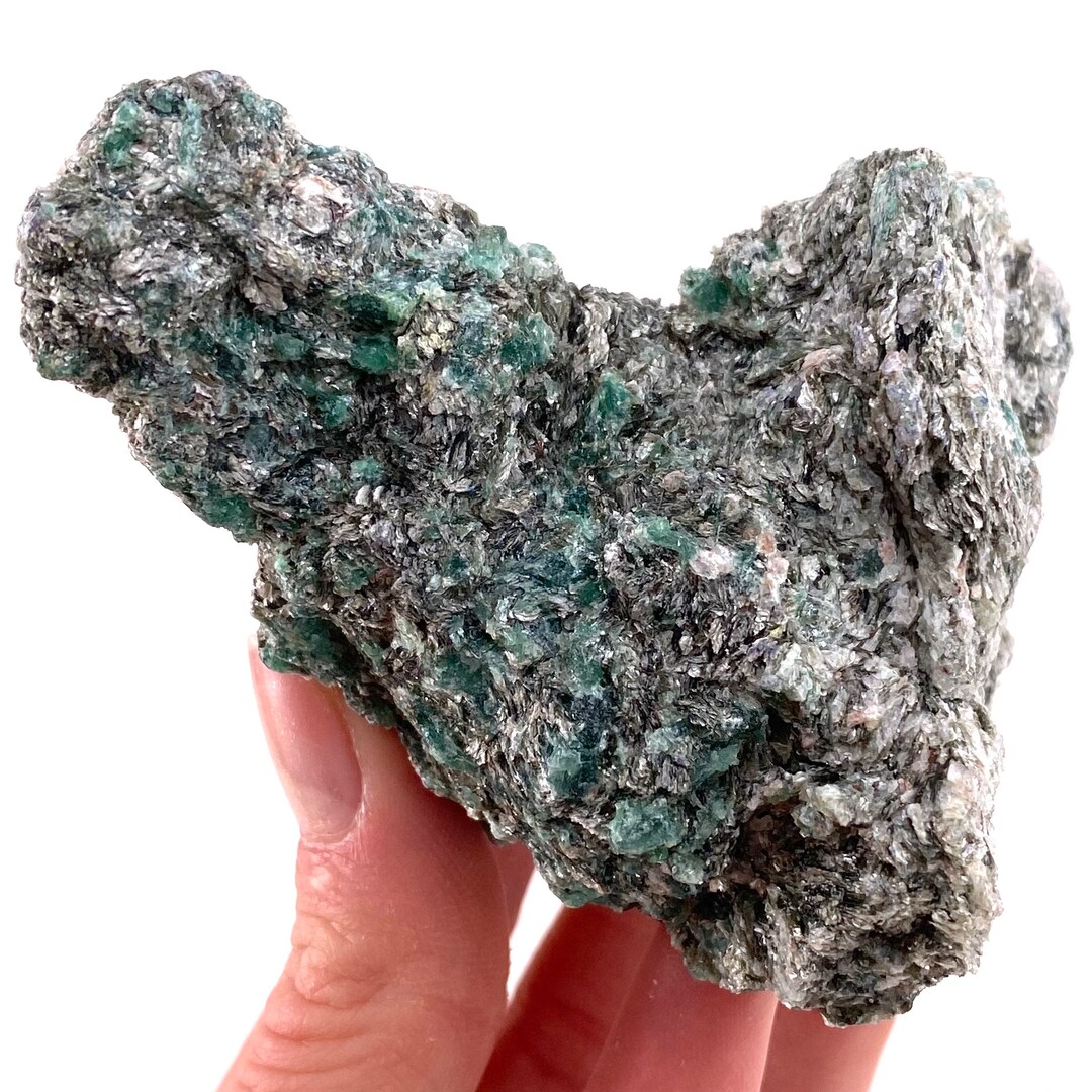 Natural Emerald in Mica Matrix (zimbabwe) | Natural Emerald, Green ...