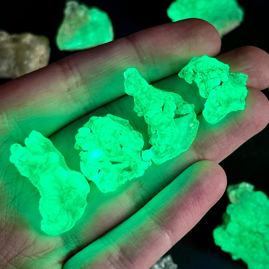 ONE Hyalite Opal mexico Fluorescent Hyalite Opal, UV Reactive Hyalite ...