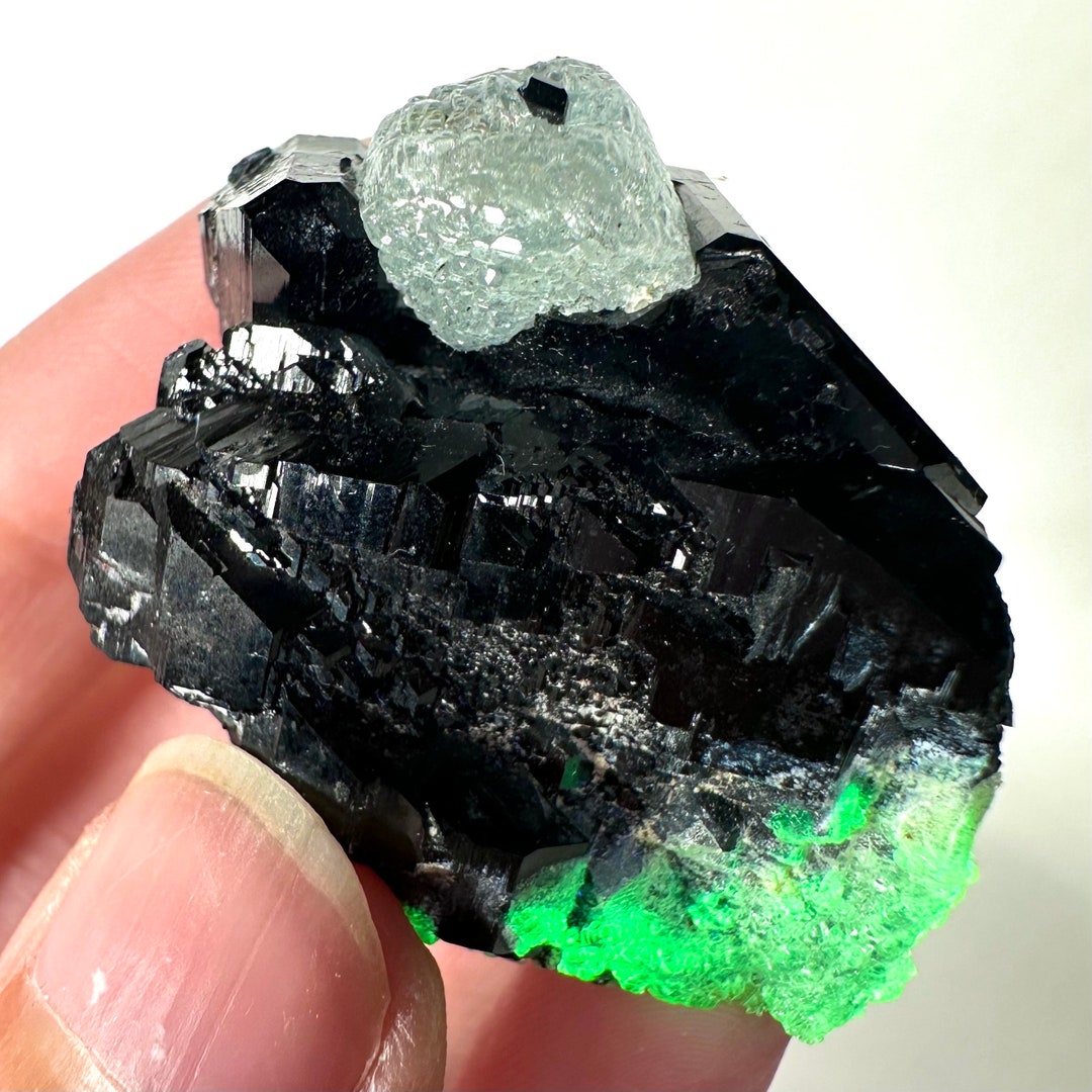 Etched Aquamarine & Hyalite Opal on Black Tourmaline namibia, UV ...