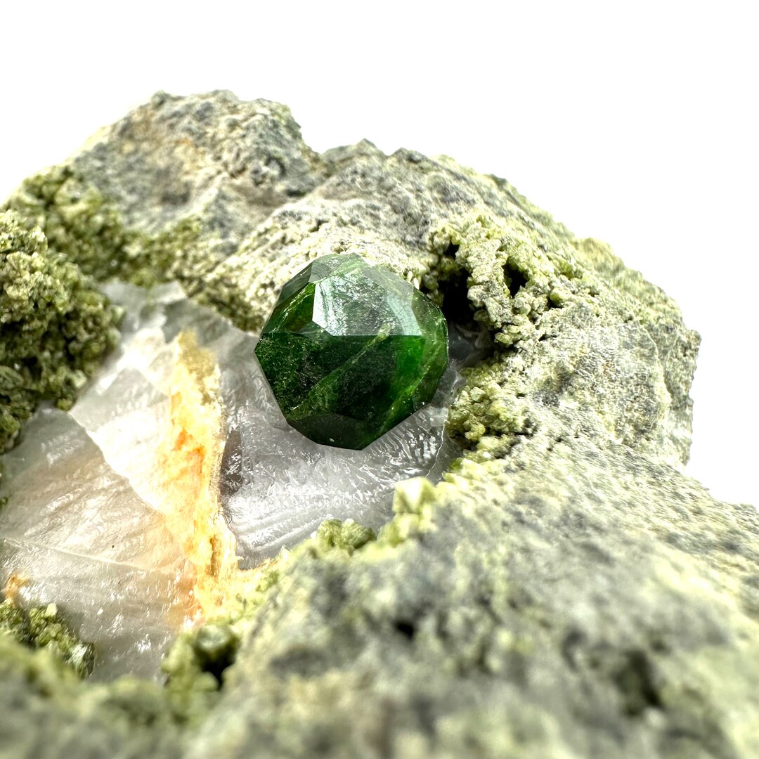 Demantoid Garnet & Diopside on Matrix beiqeys Mountain Green Garnet ...
