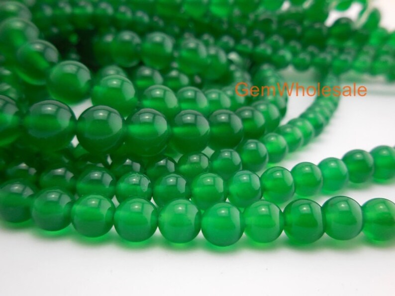 15.25 4mm/6mm Green agate round beads Green onyx round | Etsy