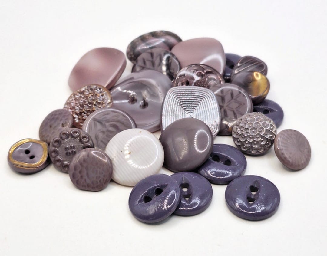 Purple and Lilac Vintage Mixed Lot 26 Buttons in Various Sizes Designs ...