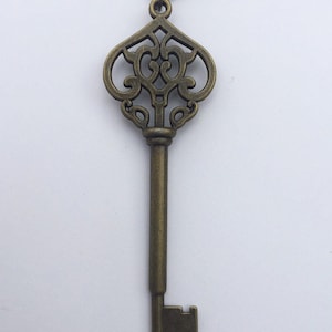 Antique Bronze Skeleton Key Pendant Charm Necklace - Bronze Colored ...