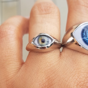 DREAMY GREEN COLOR Silver Prosthetic Eye Jewelry, Statement Signet Evil Eye Ring, Memento Mori ...