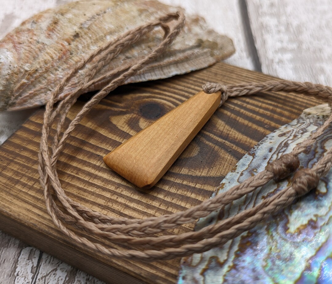 New Zealand Rimu Wood Roimata Pendant. - Etsy