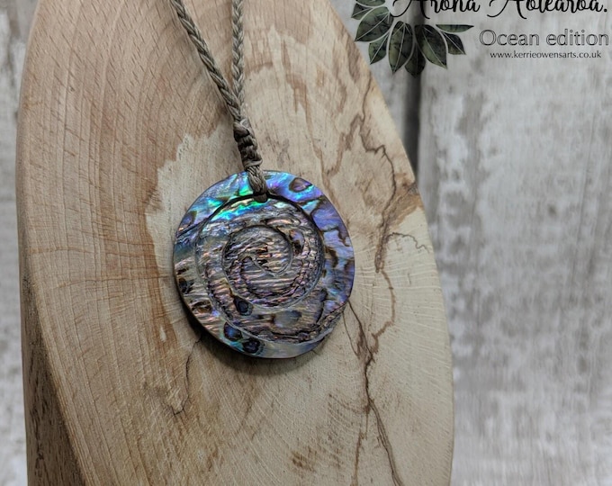 Pāua Shell Koru Spiral Pendant – Reclaimed New Zealand Abalone Shell ...
