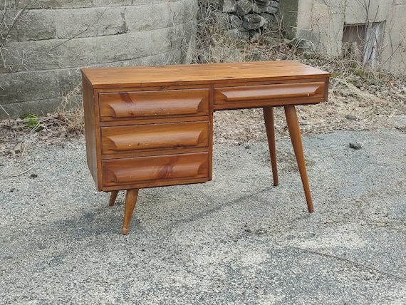 Pine vanity table store