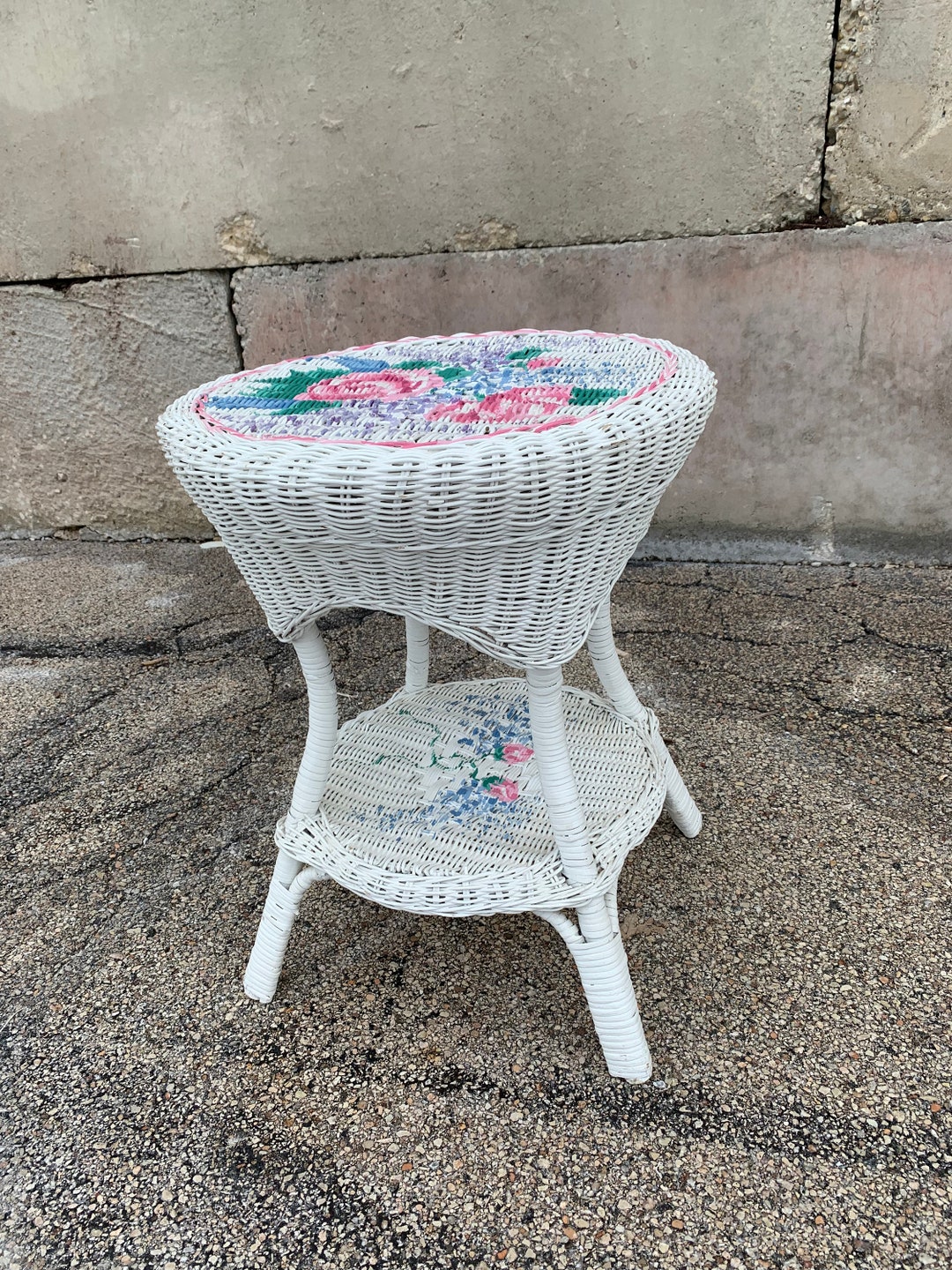 Vintage White Wicker Side Table W/painted Roses ~ Round Wicker End ...