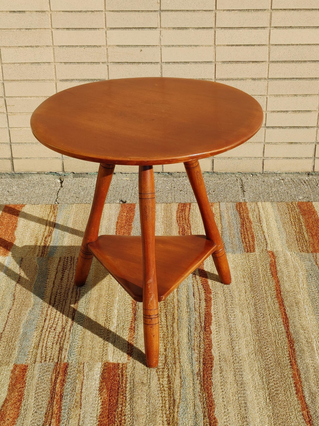 Cushman Colonial Round Maple Side Table ~ Vintage Cricket Table ...