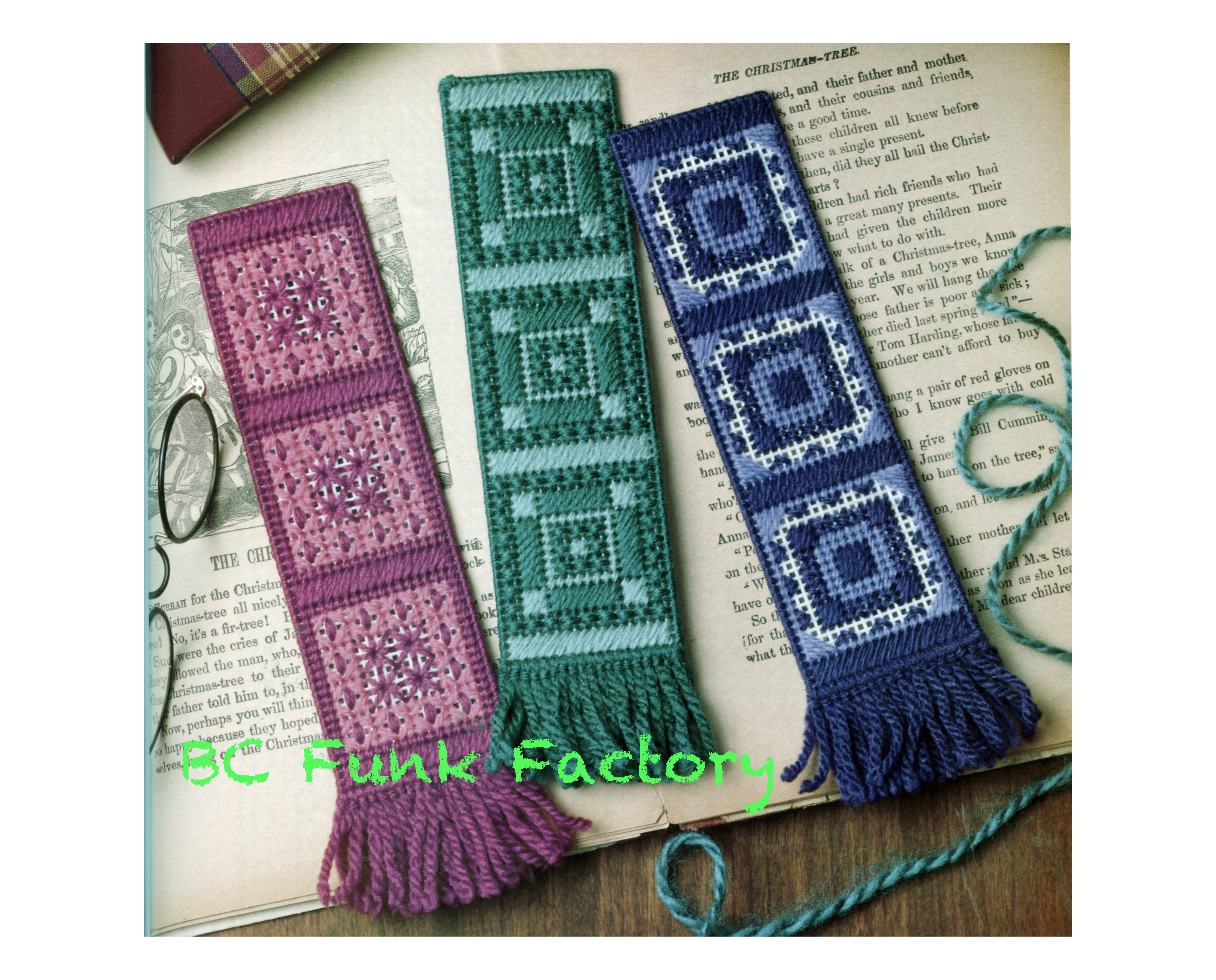 Plastic Canvas Pattern - Bookmarks in Plastic Canvas Pattern - Vintage ...