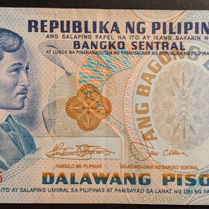 Vintage Uncirculated One Piso Philippines With Marcos & Licaros ...