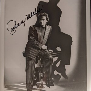 Vintage Johnny Mathis Singer Signed 8x10 Autographed Classic Black and ...