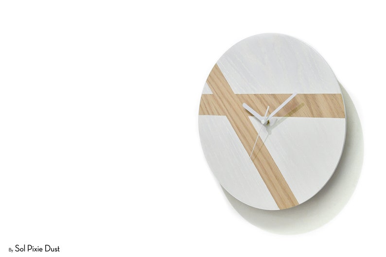 Wooden Circle Wall Clock - Minimalist Art - Wood Decor - Customize ...