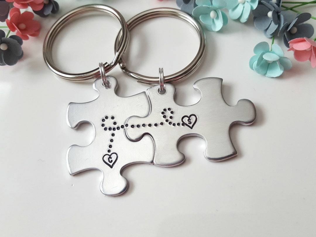 Personalized Couples Keychain Set: Connected Hearts, Initials - Etsy