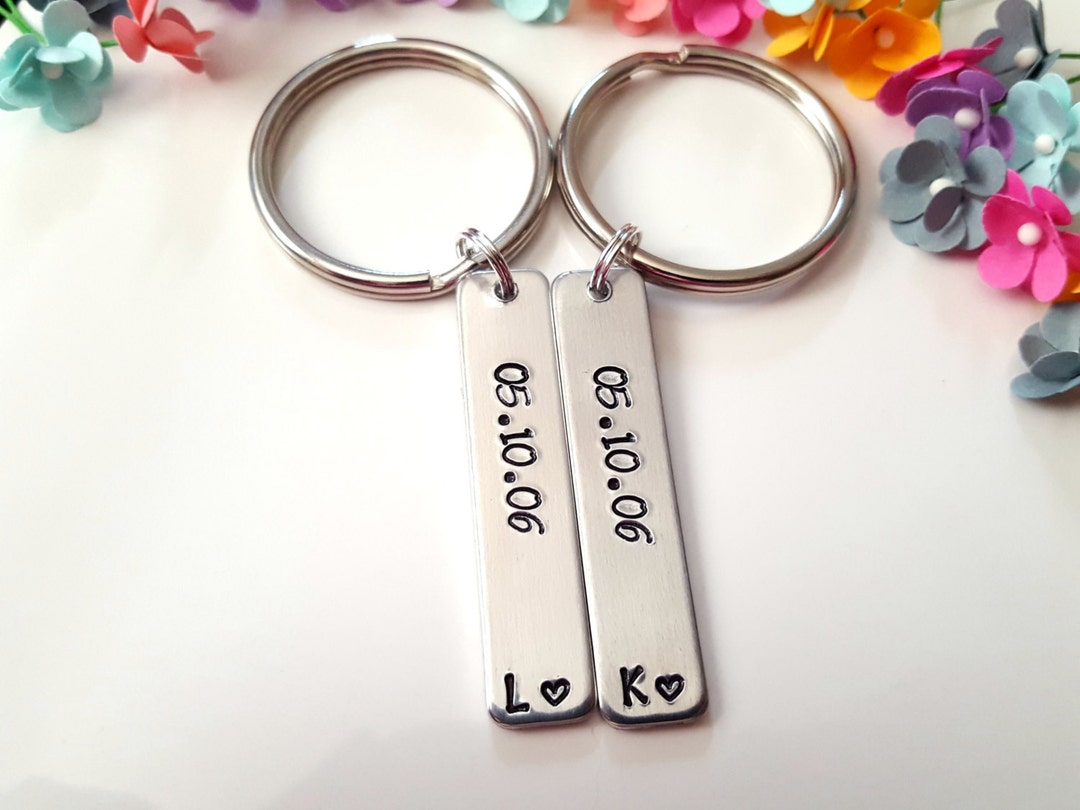 Personalized Couple Keychains, Anniversary Date, Engagement Date, Gifts ...