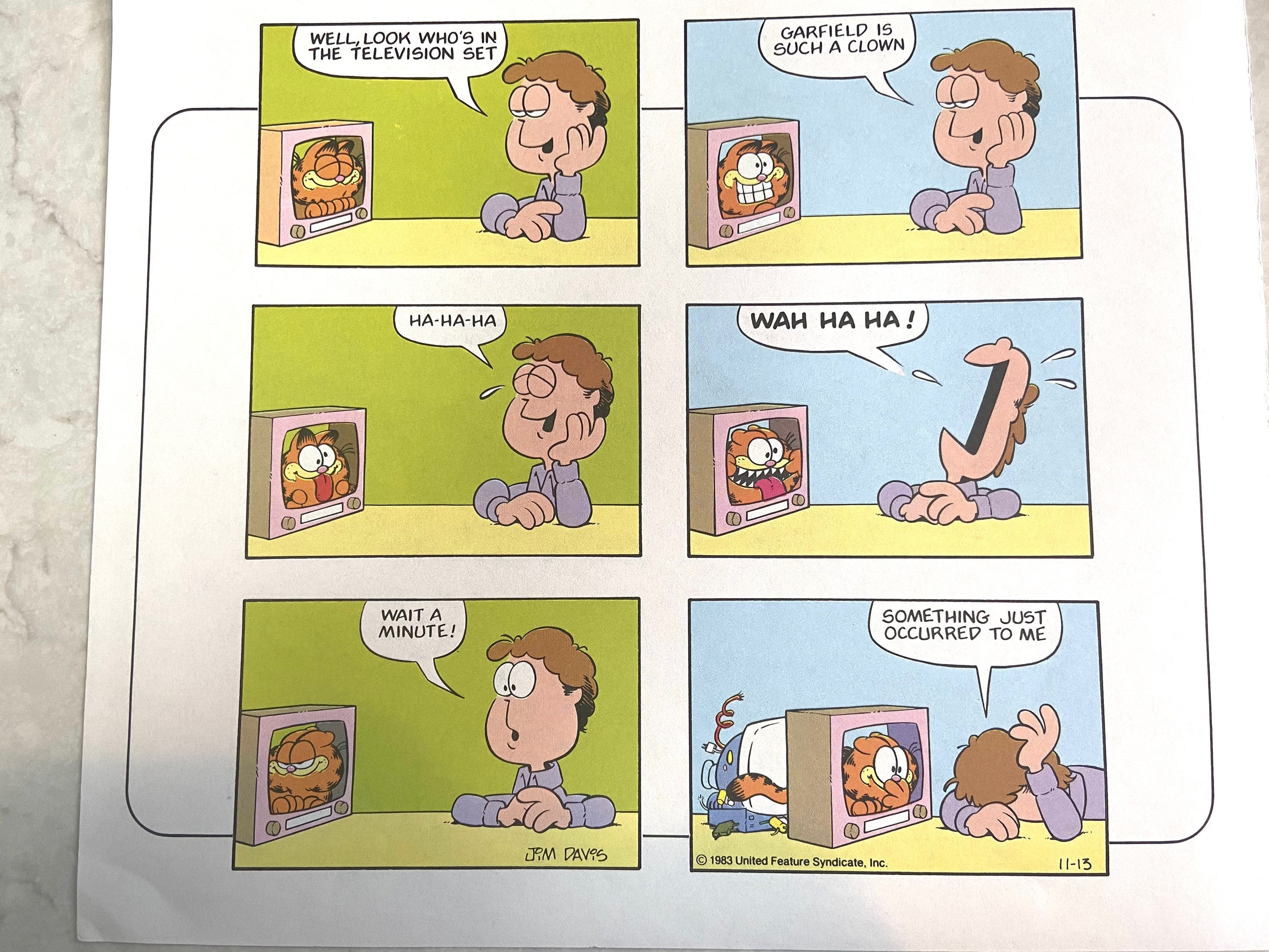 Tv BOX for Garfield comic strip the cat Garfield Odie | Etsy