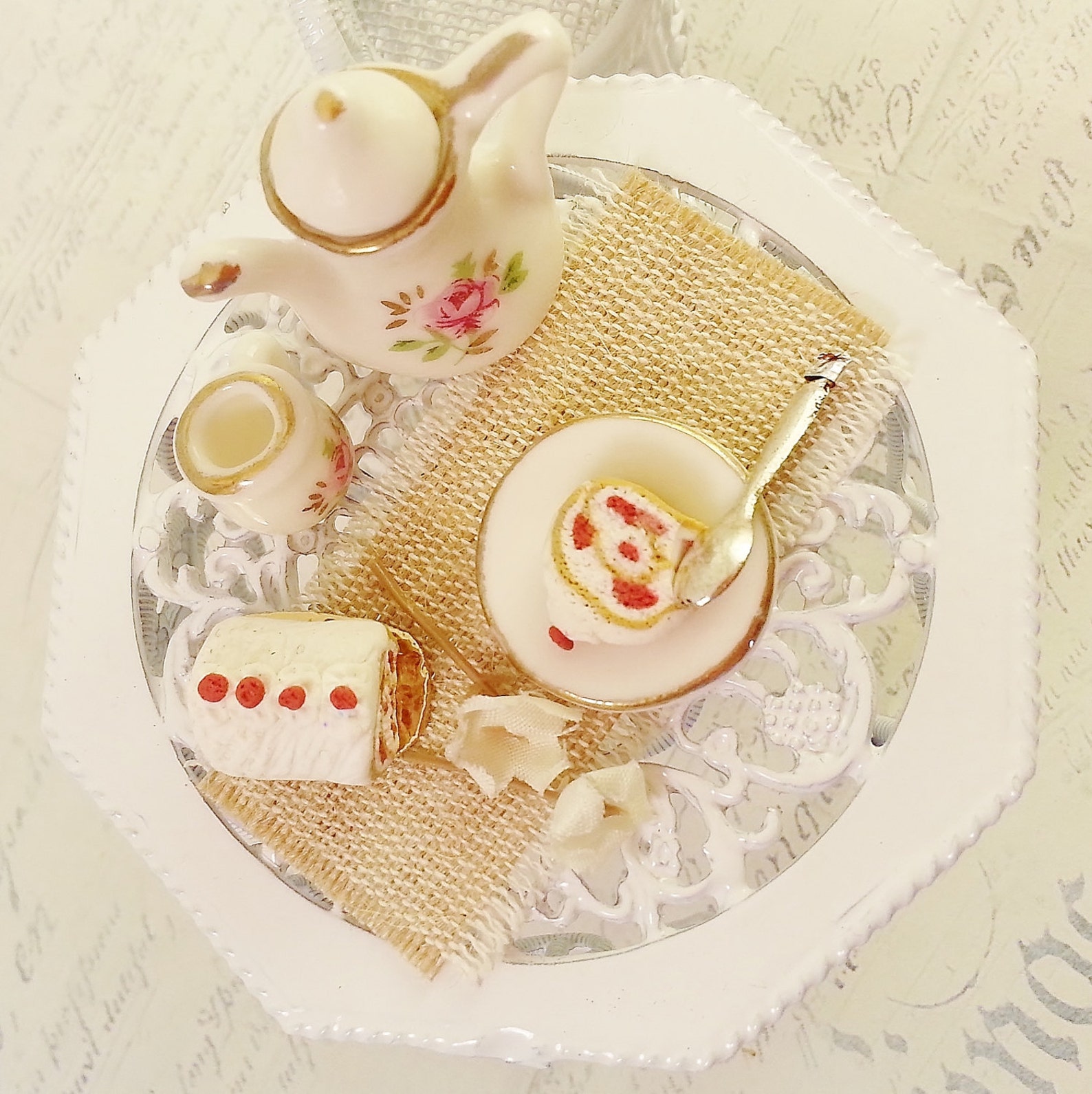 Miniature Food Scale 1:12 Pastry / Dollhouse Miniature Cake / | Etsy