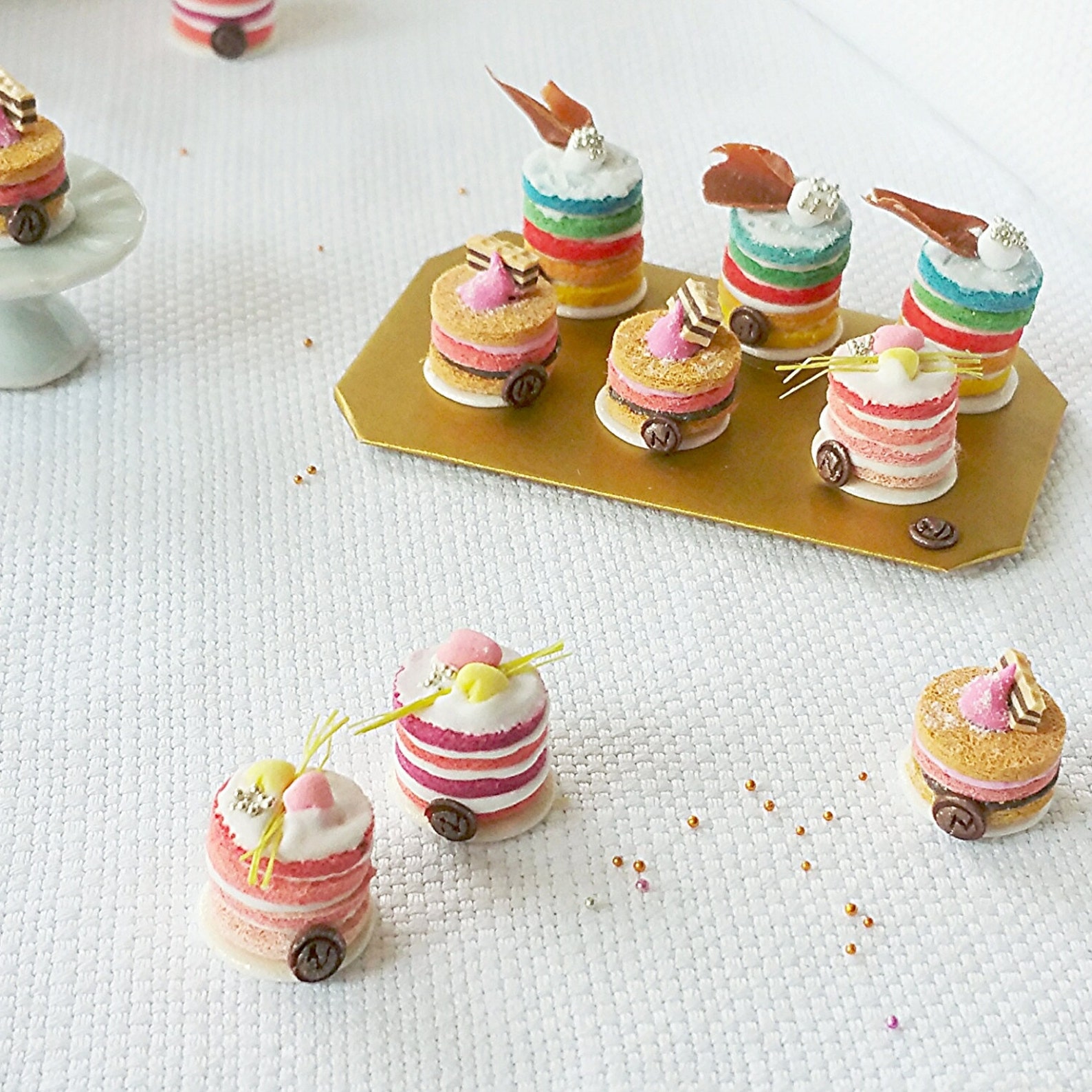Tray of 6 Gourmet Single-portion Cakes Scale 1:12 / Dollhouse - Etsy