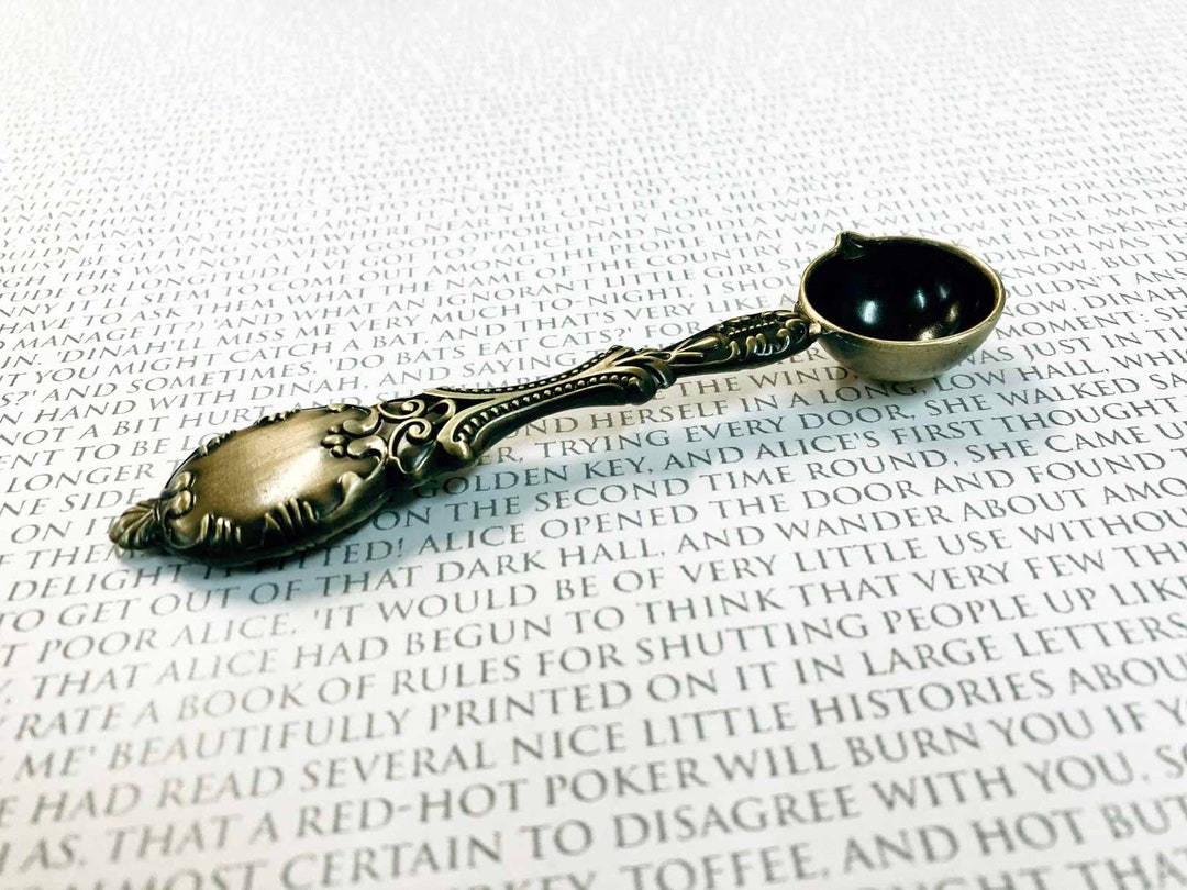 Alice in Wonderland - Wax Stamp Spoon - Alice & the White Rabbit ...